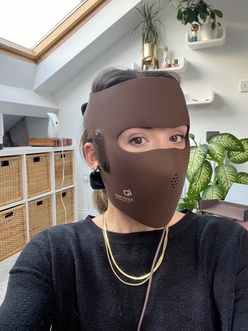 JOVS 4D Laser Light Therapy Mask Review: Does it work!? - The Travel Hack