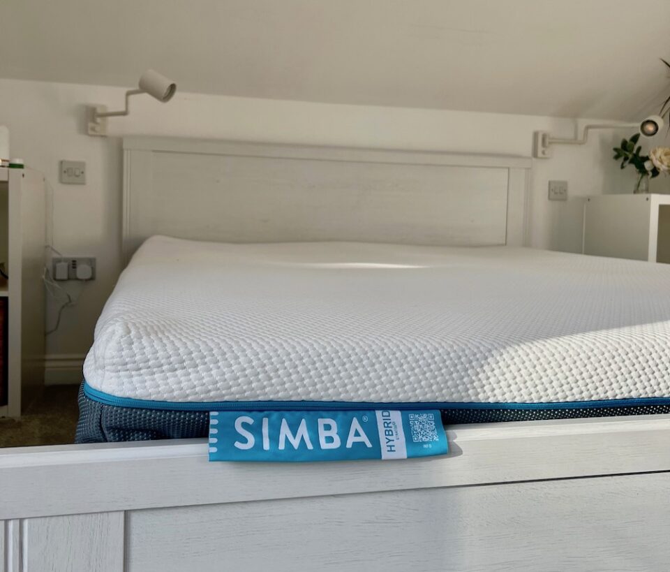 Simba Hybrid Mattress Review + My relaxing jungle bedrooom