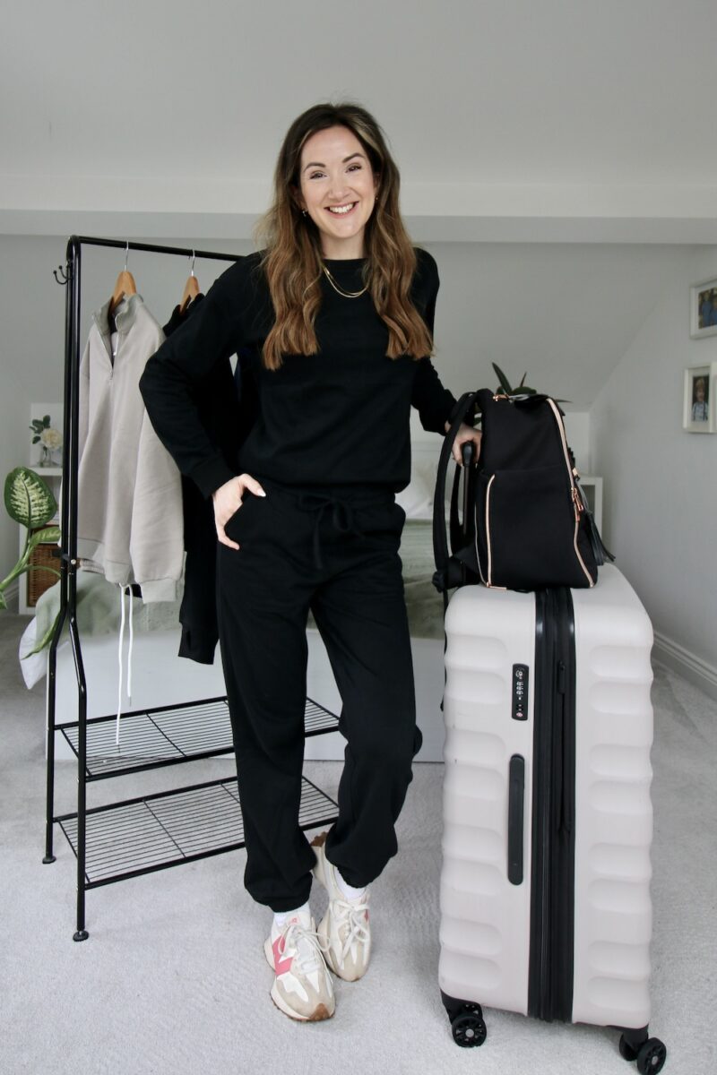 The best travelling clothes for ladies: Travel sets for long travel ...