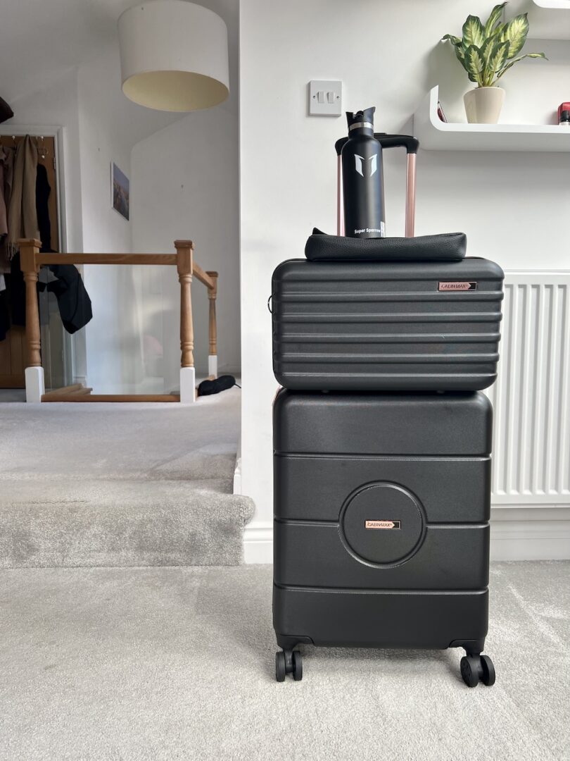 Airline cabin baggage size Ryanair: Everything you need to know - The ...